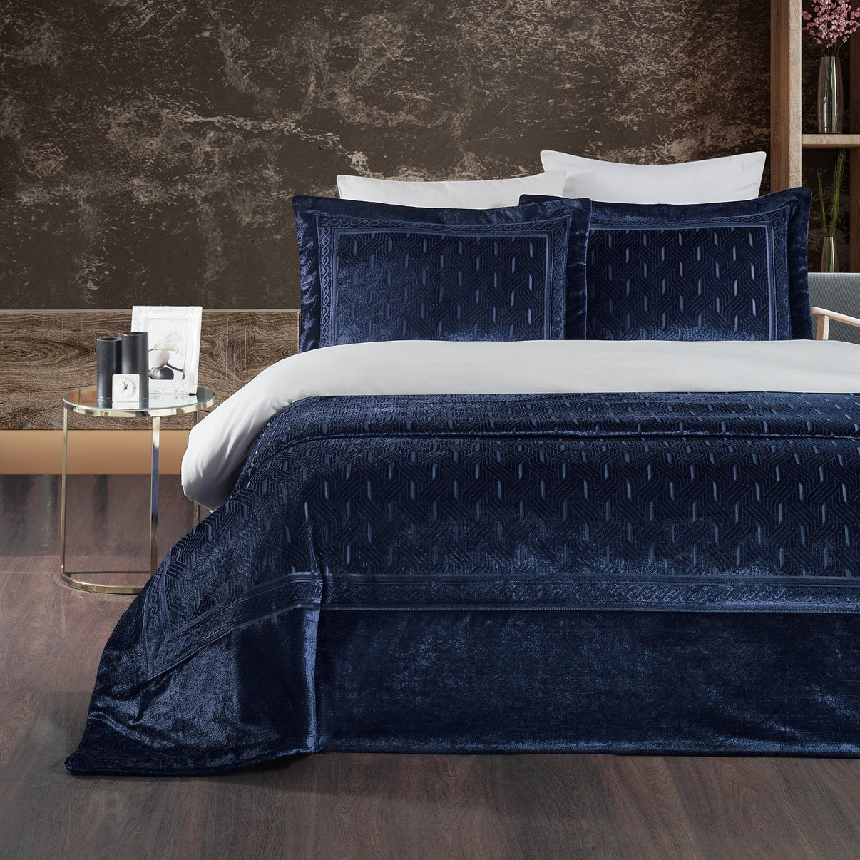 Duke - Navy Blue Velvet Panel Pattern Bedspread Set – Pasioni